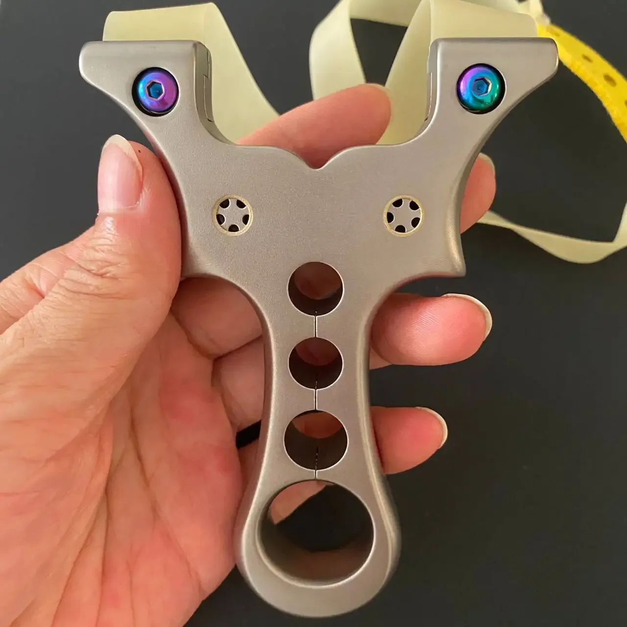 High-end-TC21-Titanium-Alloy-High-end-Hunting-Slingshot-Precision ...