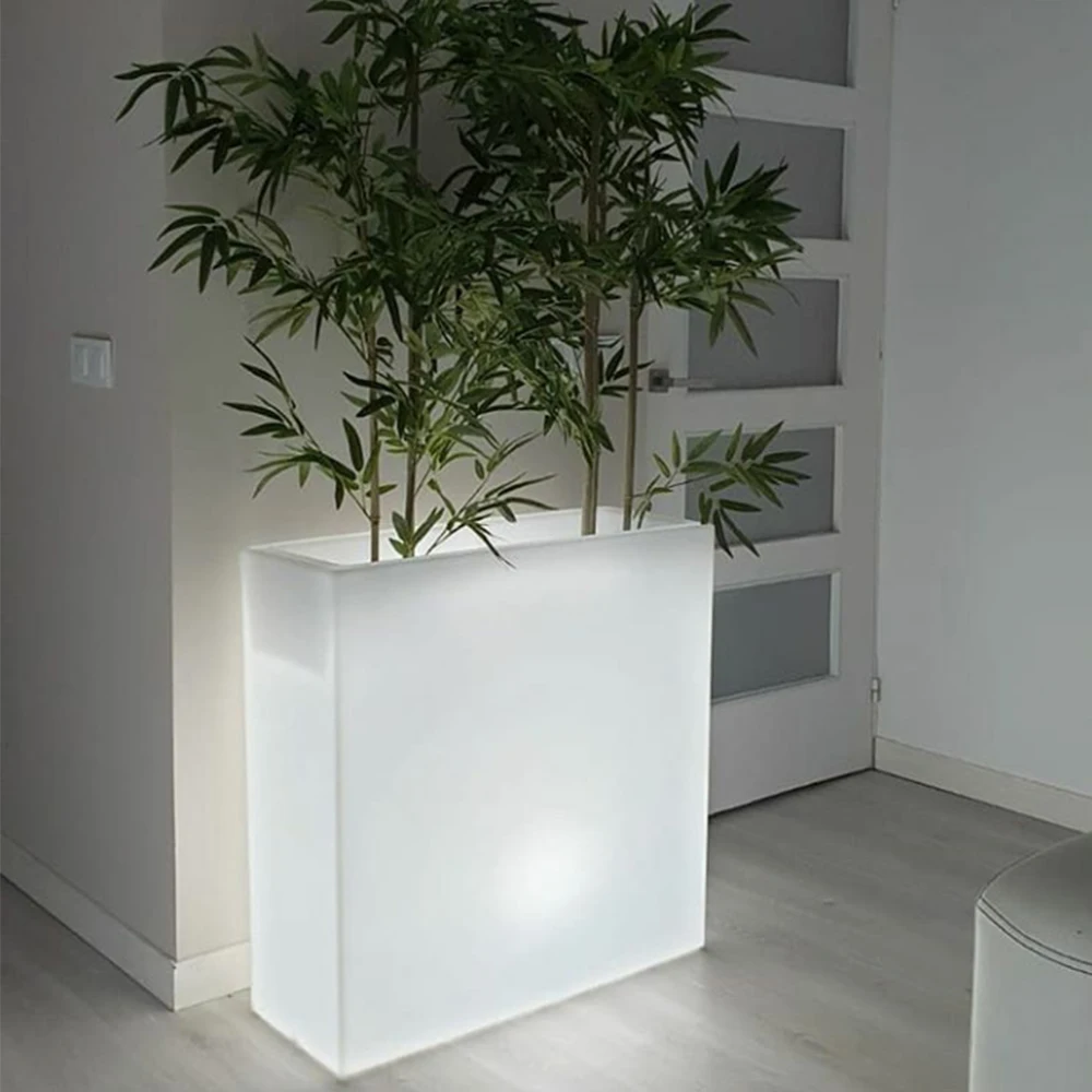 Lighted Flower Pots And Planters