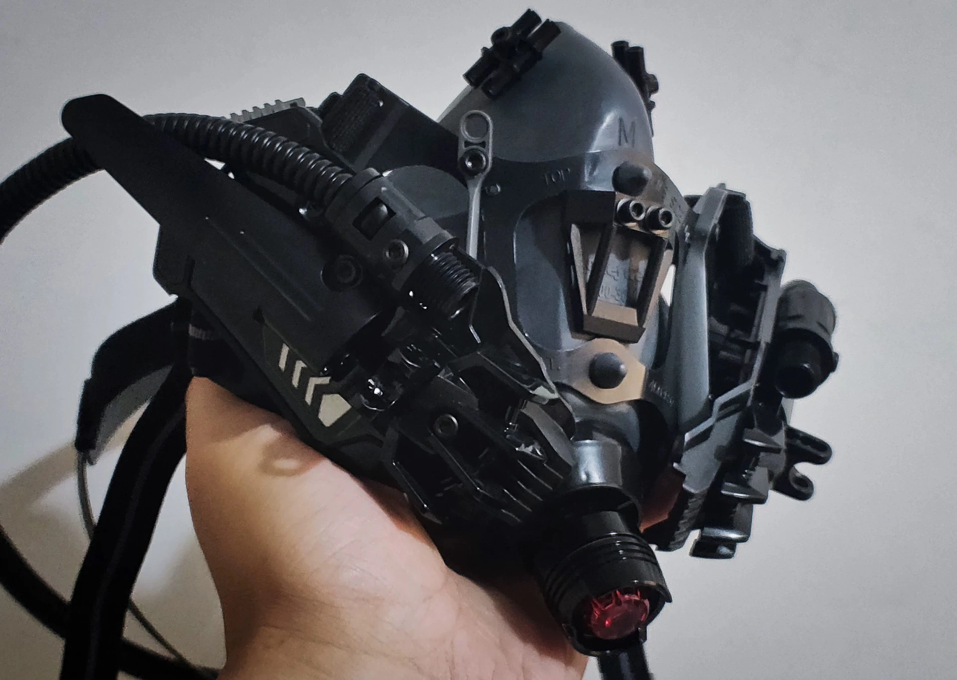 Cyberpunk Lower Face Electronic Smoke Breathing Cosplay Mask ...