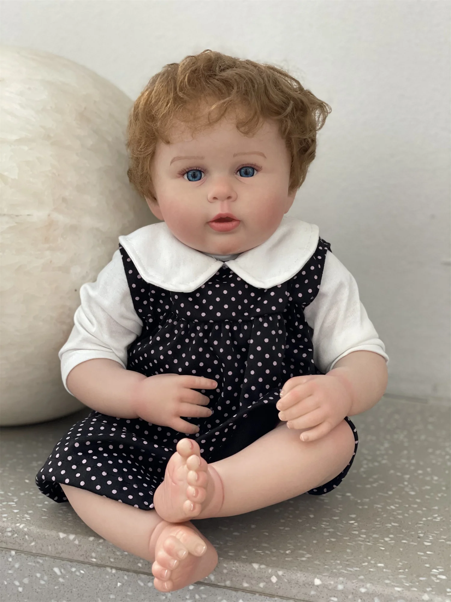 Mu-eca-Reborn-de-George-con-pelo-enraizado-cuerpo-de-tela-suave-piel-pintada-en-3D.jpg