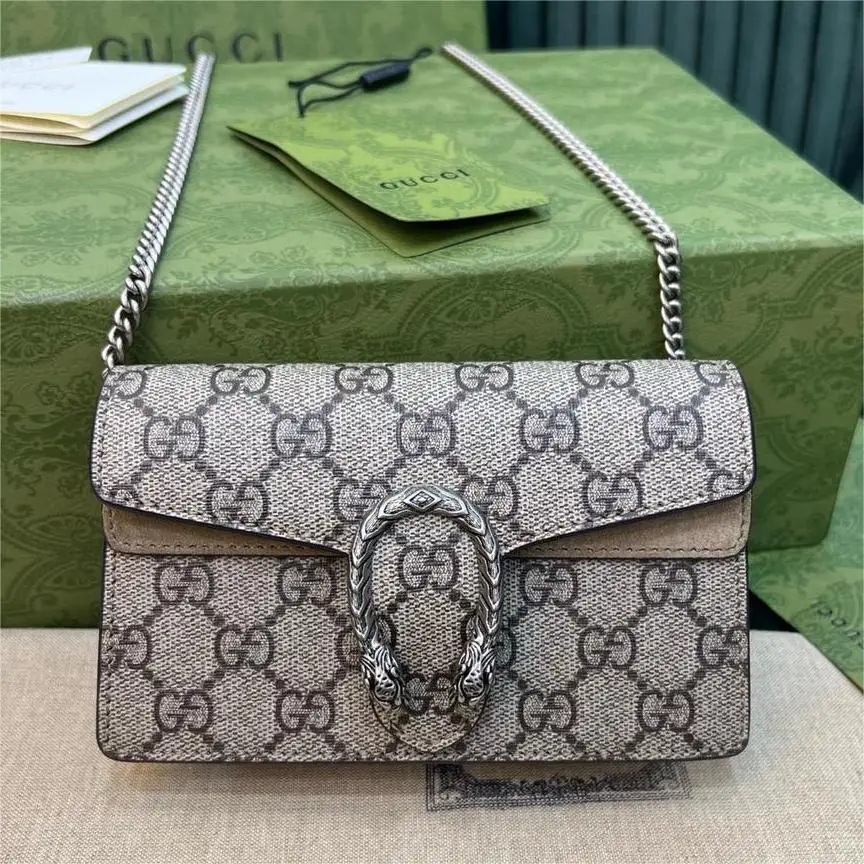 Gucci mini store
