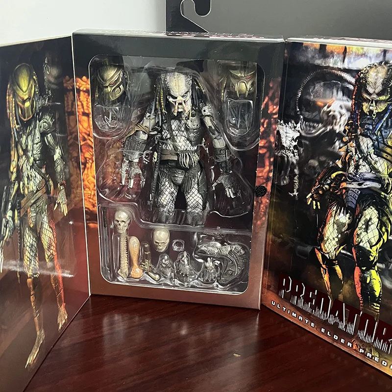 NECA-Ultimate-Elder-Predator-2-Gold-Kenner-Leader-Elder-Predator-Action ...