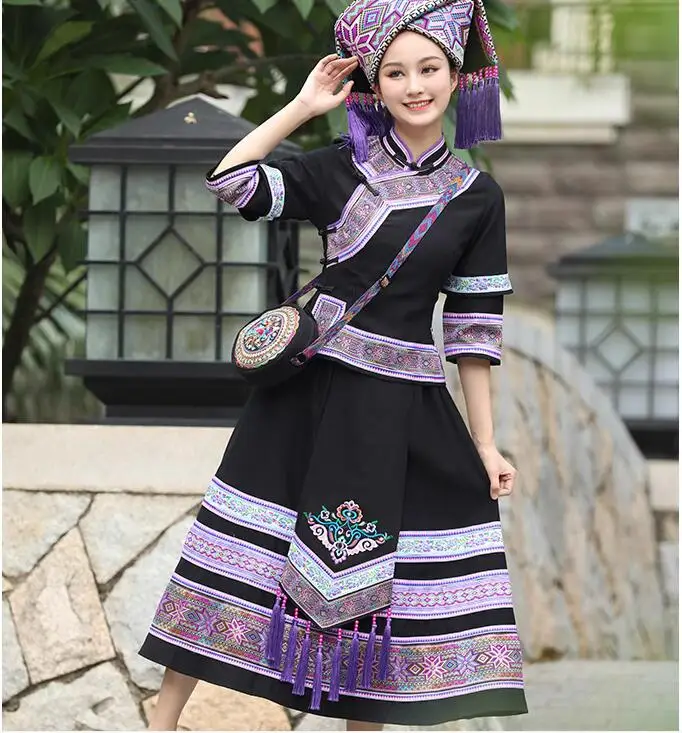 Guangxi-Zhuang-Traditional-Women-s-Clothing-Pleated-Skirt.jpg