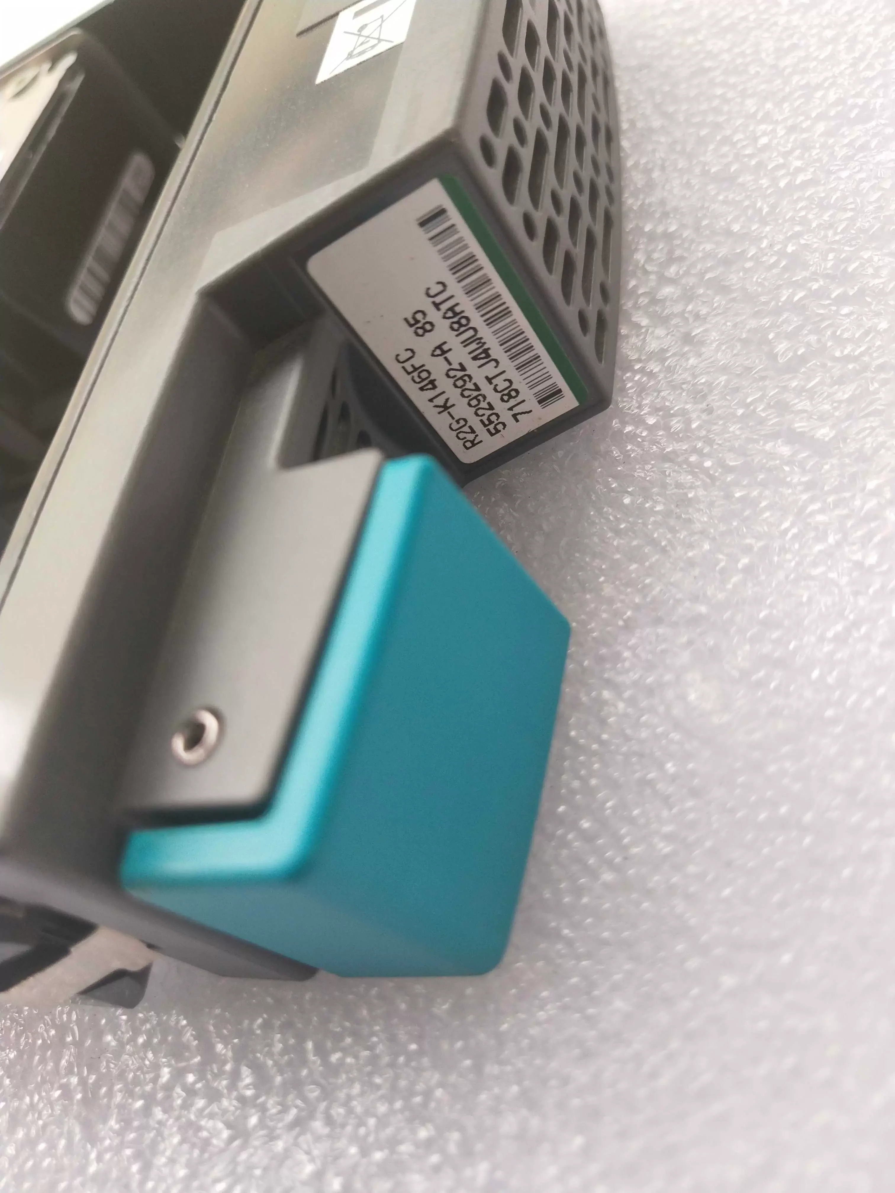 Hard-drive-5529292-A-146GB-15K-FC-R2G-K146FC-S2F-K146FC.jpg