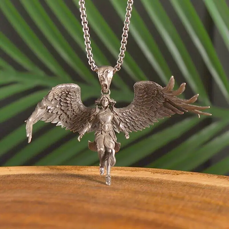 Personalidade-Delicate-Mythical-Character-Lucifer-Black-Winged-Angel ...