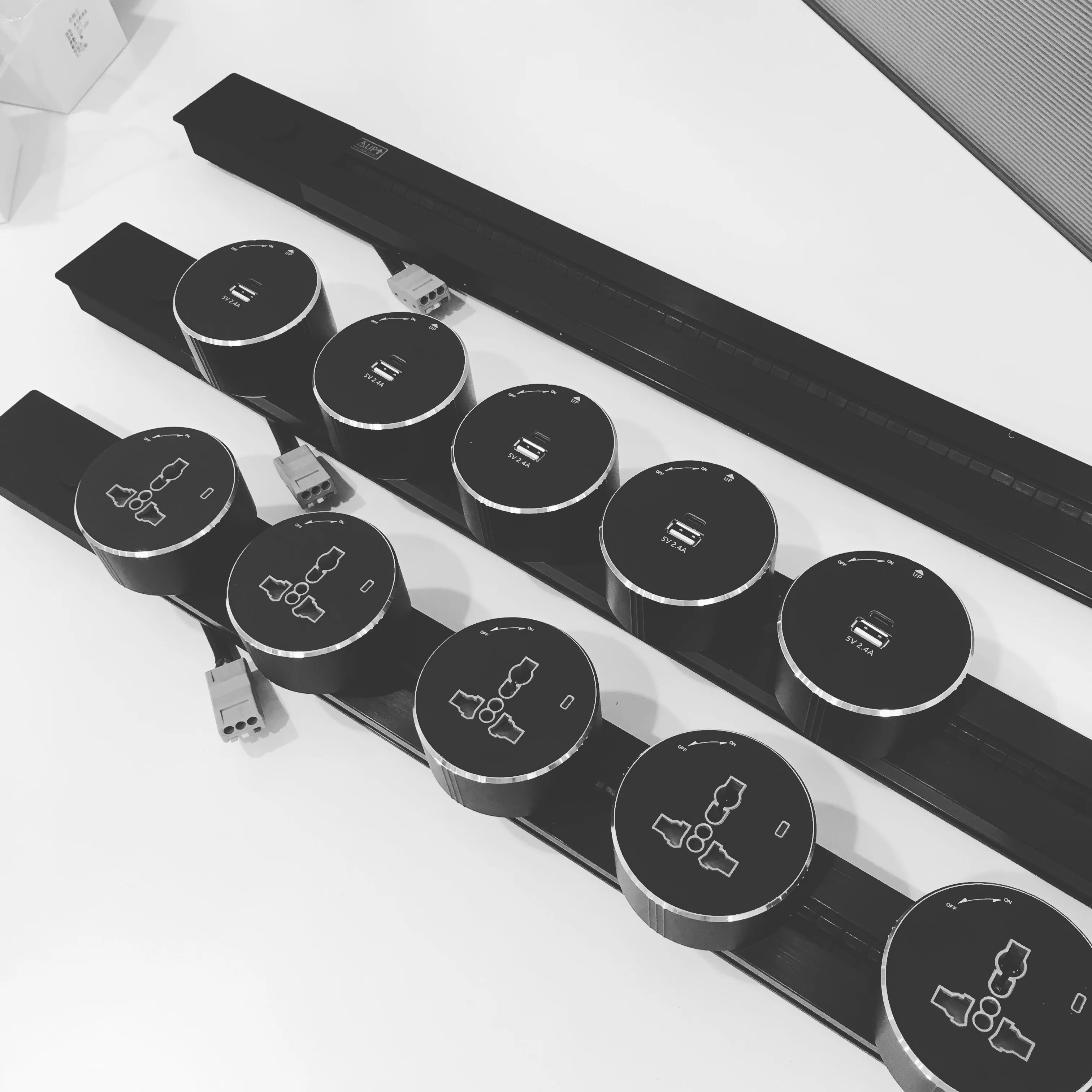 Universal-Multi-Smart-Office-Desk-Power-Rail-Track-System-Electric ...