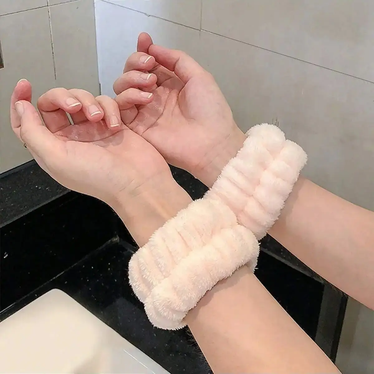 2PCS-Wash-face-wrist-strap-absorbent-sleeve-cuffs-exercise-wipe-sweat ...