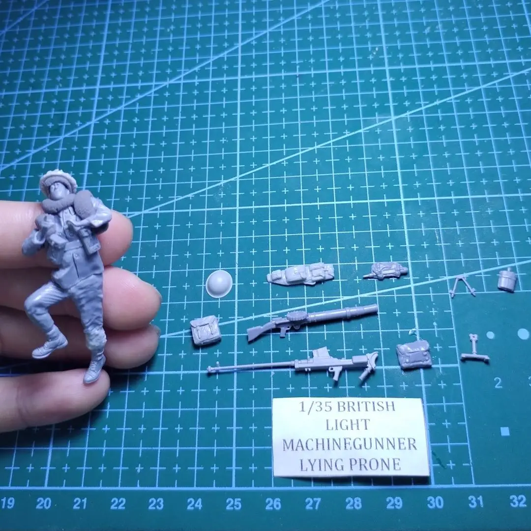 1/35 Resin Model Figure Gk，british Soldier , Unassembled And Unpainted ...