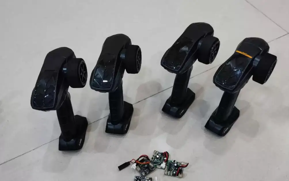 FMS-EAZYRC-1-24-1-18-RC-Transmitter-Reciver-ESC-FCX18-LC80-FJ-Cruiser ...