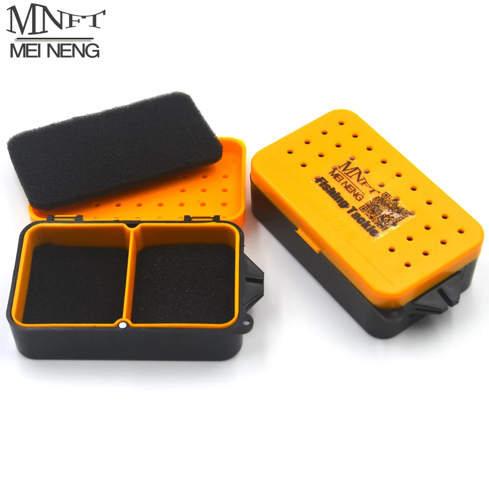 MNFT 1PCS Portable Fishing Alive Lures and Baits Box Blood Earthworm ...