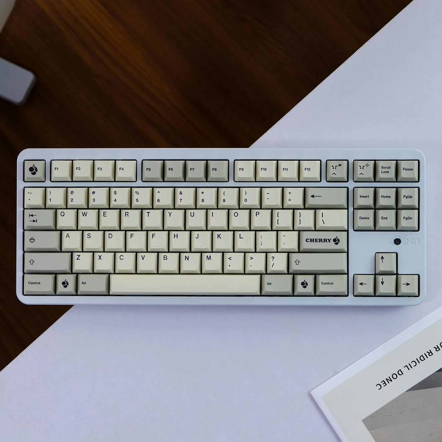 168-Keys-GMK-Hineybeige-Keycaps-Retro-Gray-White-Cherry-Profile-PBT-Dye ...
