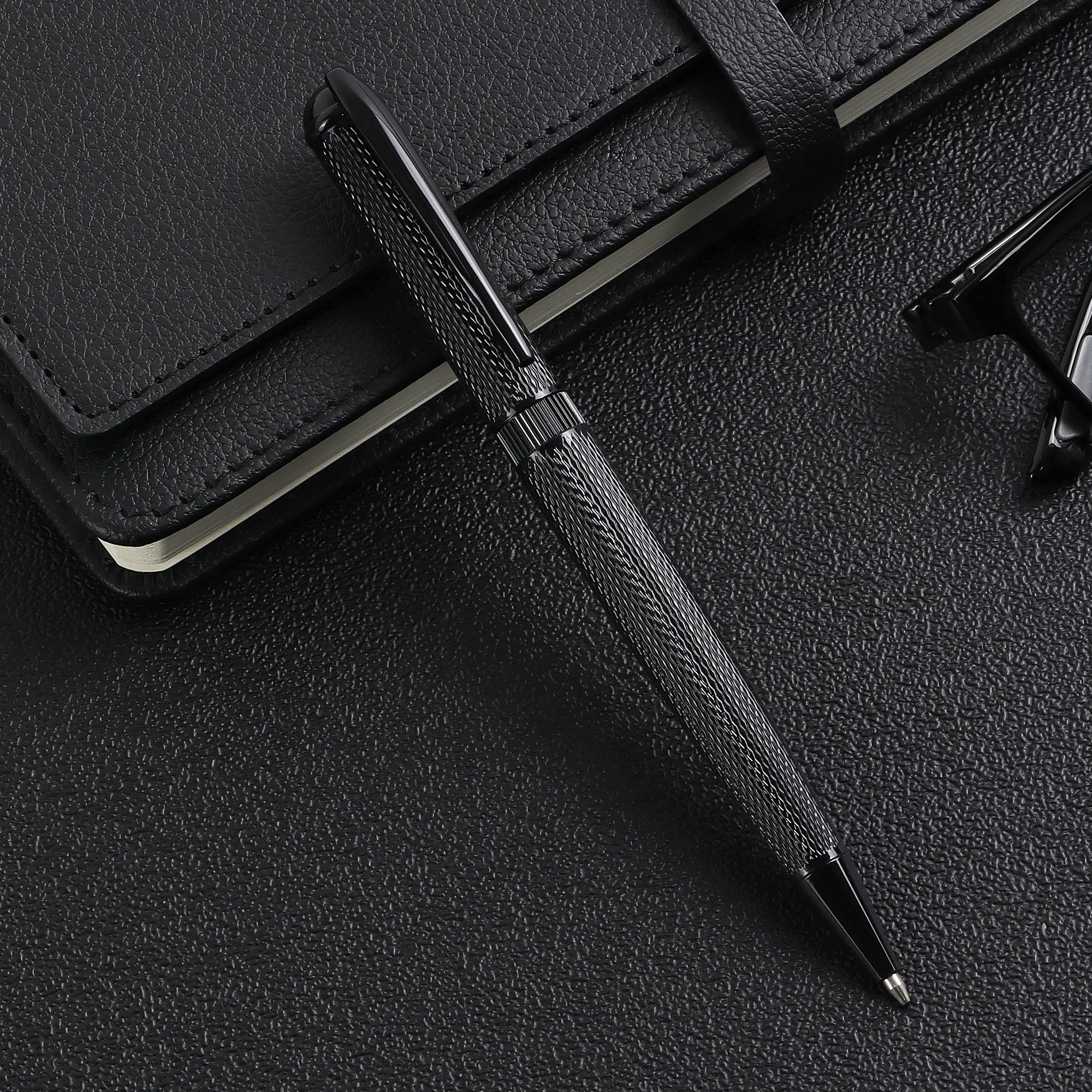 1-Of-Luxury-Fashion-Ballpoint-Pen-Set-Stylish-Design-Strong-Design ...