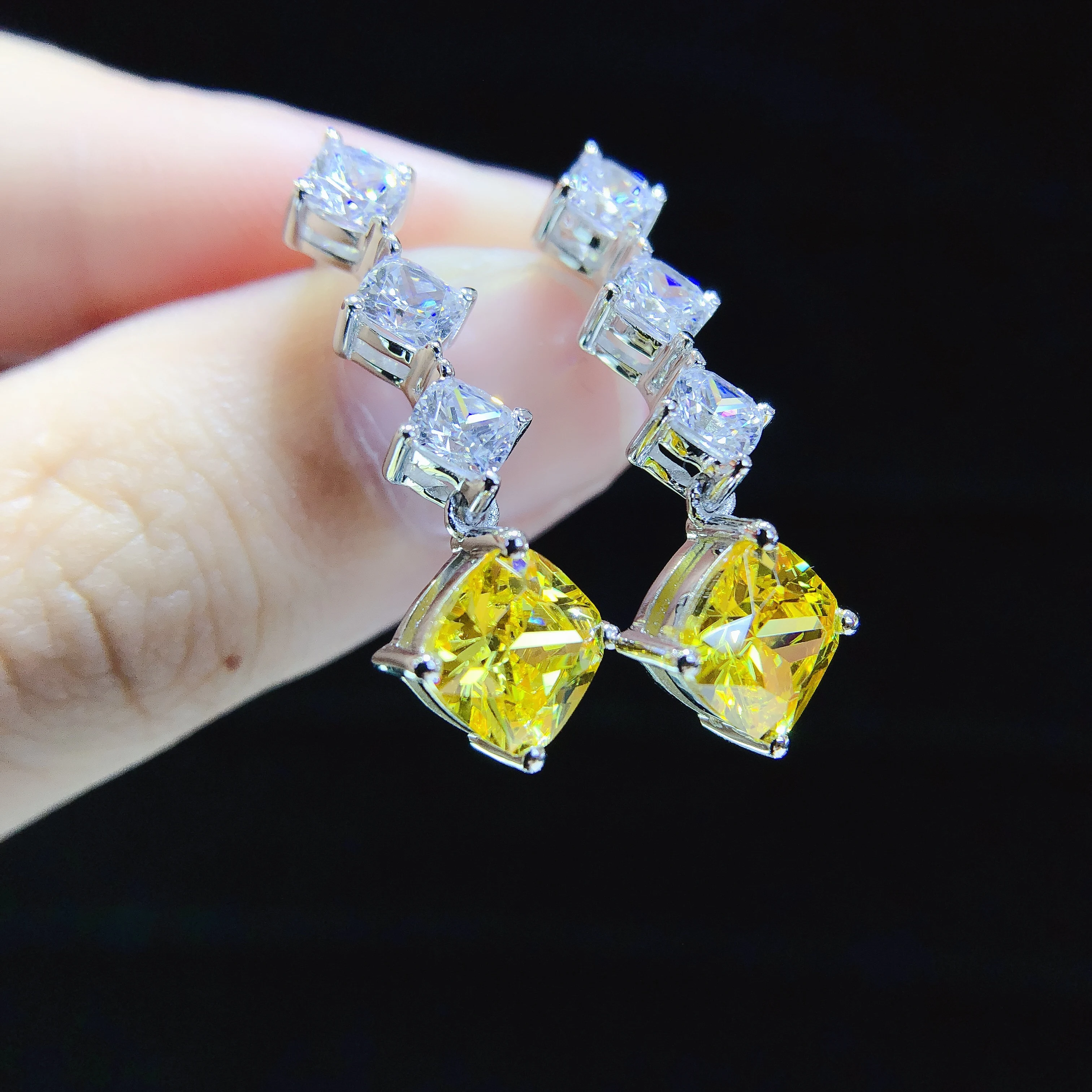 14K-AU585-White-Gold-Classic-2Ct-each-Square-Yellow-Diamond-Stud ...