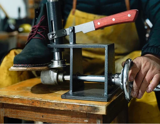 Shoemaker-hand-made-shoe-Bottom-edge-flattening-machine-shoe-making ...