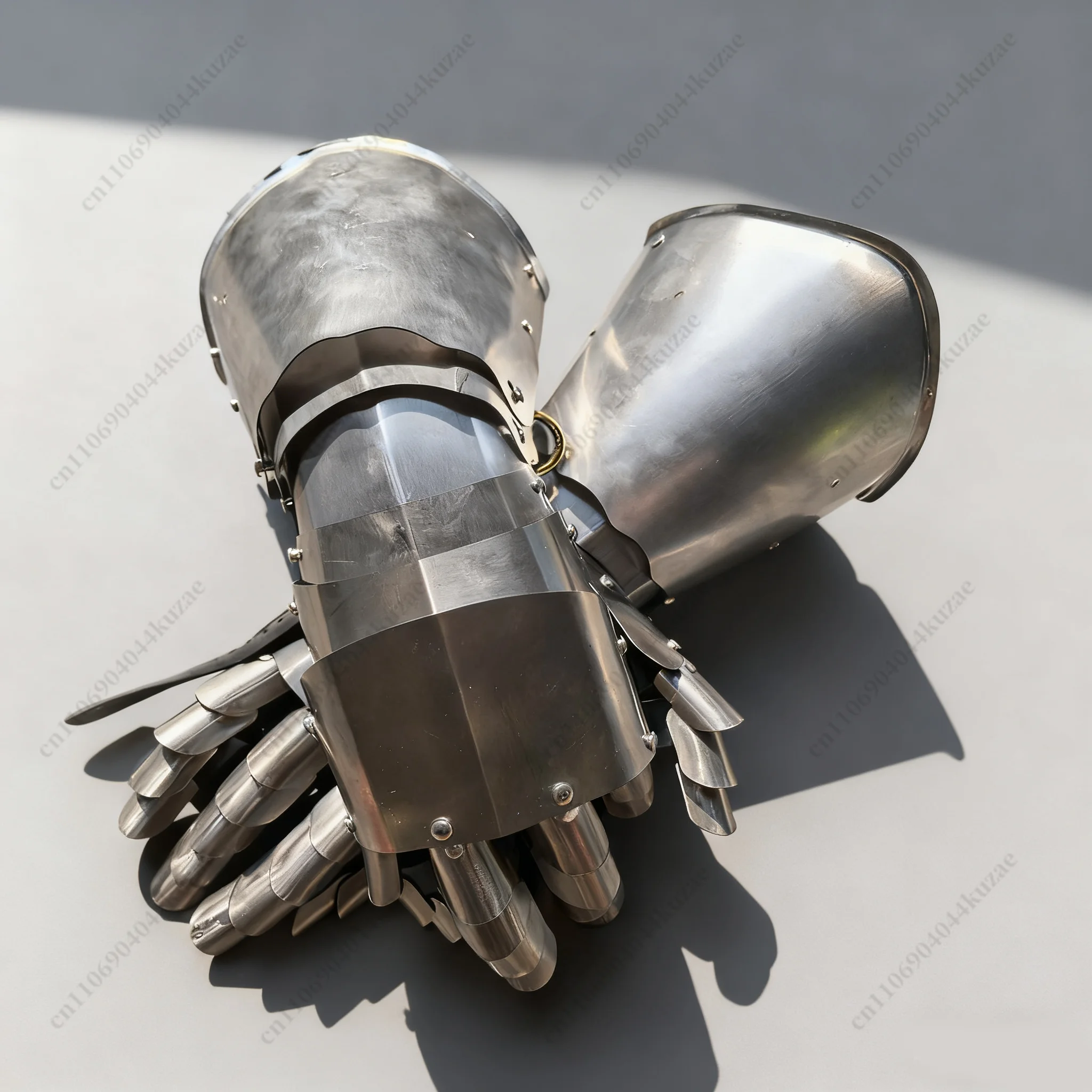 Gothic Knight Medieval European Wrist Finger Armor Wearable Iron Gloves ...