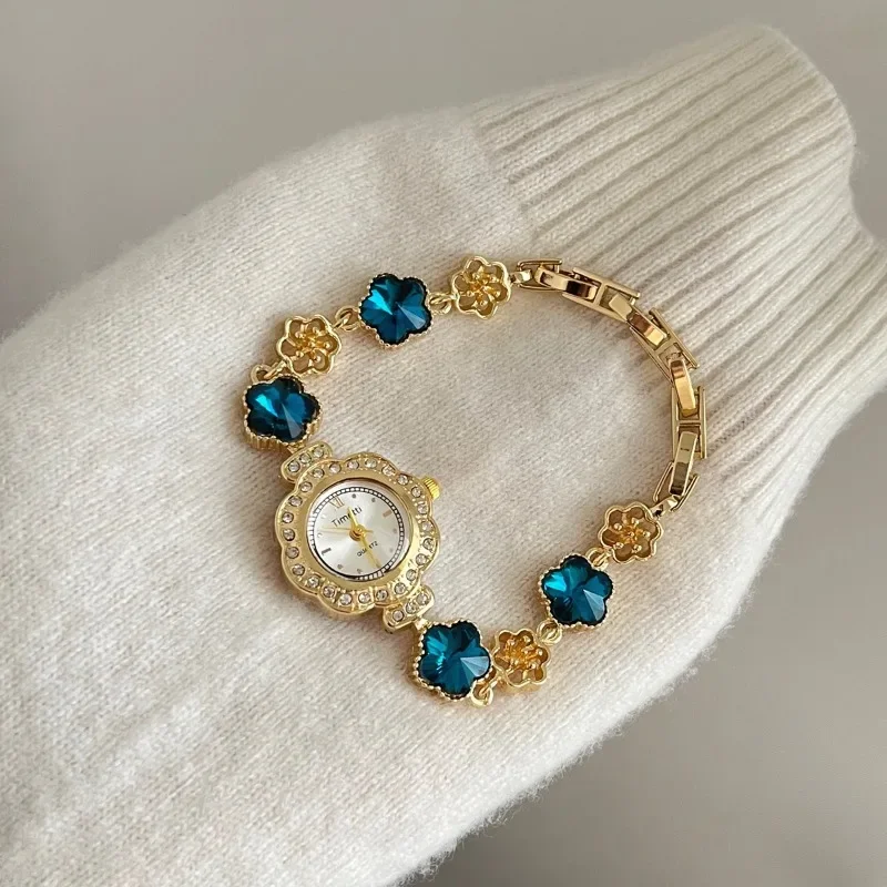 Vintage women's watch gold petal-shaped diamond set fashion four-leaf ...