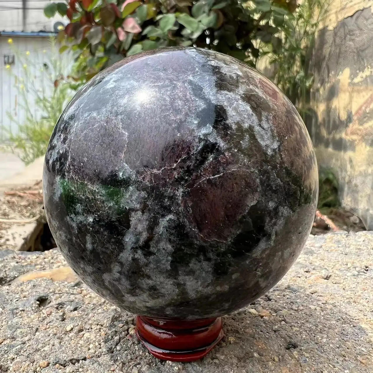 Garnet Sphere Home Décor Rocks & Geodes etna.com.pe