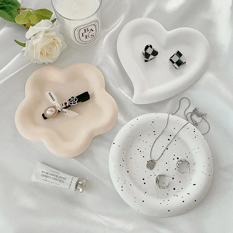 White-Gypsum-Storage-Dish-Tray-Round-Flower-Shape-Plate-Jewelry-Display ...