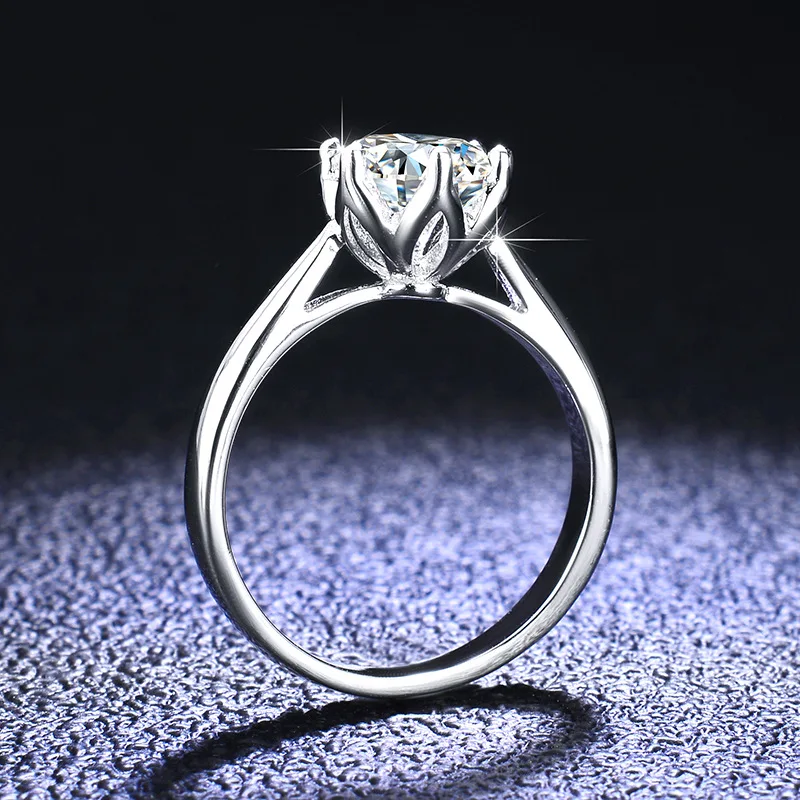 Boutique-PT950-platinum-female-ring-1-carat-classic-six-claw-moissanite ...