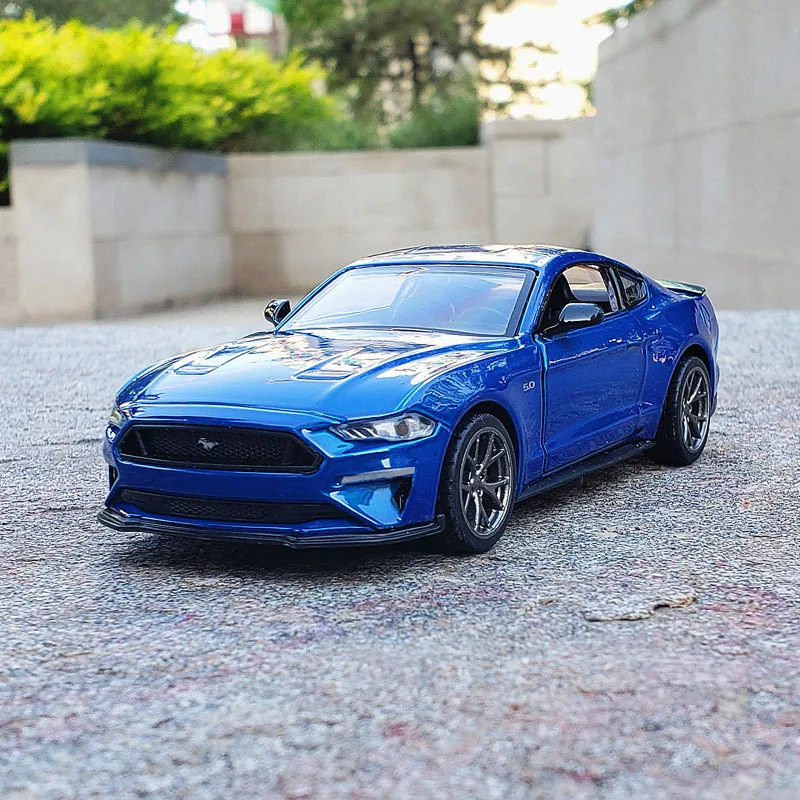 1-34-Ford-Mustang-GT-2018-Muscle-Car-Alloy-Car-Die-Cast-Toy-Car-Model ...