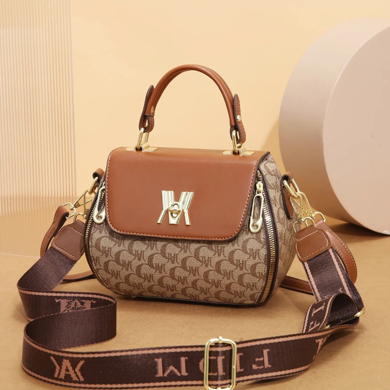 Stylish-retro-foreign-letters-printed-women-s-handbag-texture-of-high ...