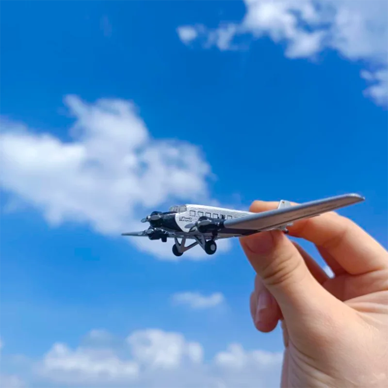 Scale 1/400 German Lufthansa Devil's Wings Junker Ju52 Miniature ...
