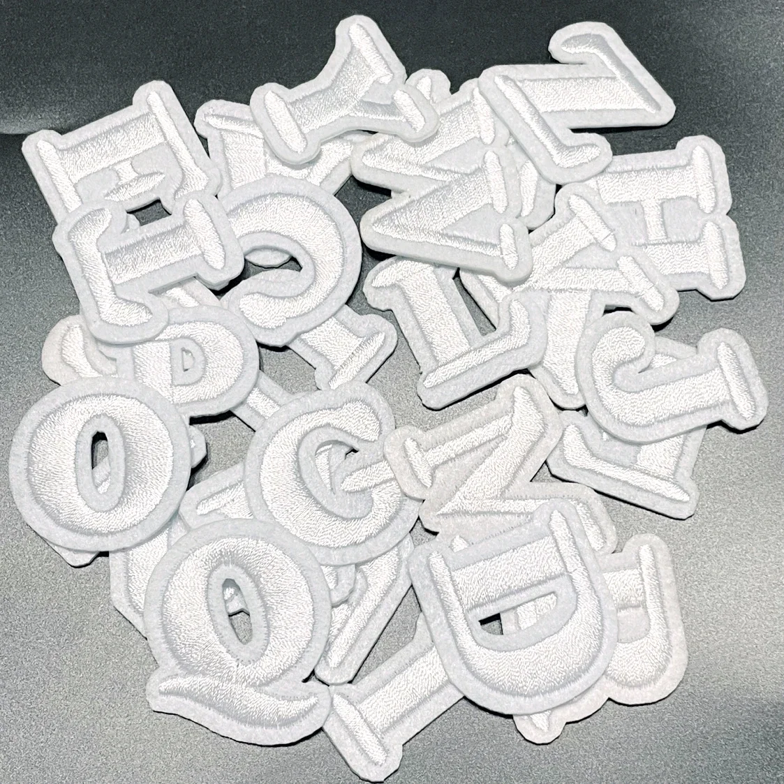 Parches-bordados-con-letras-blancas-para-planchar-en-la-ropa-accesorios ...