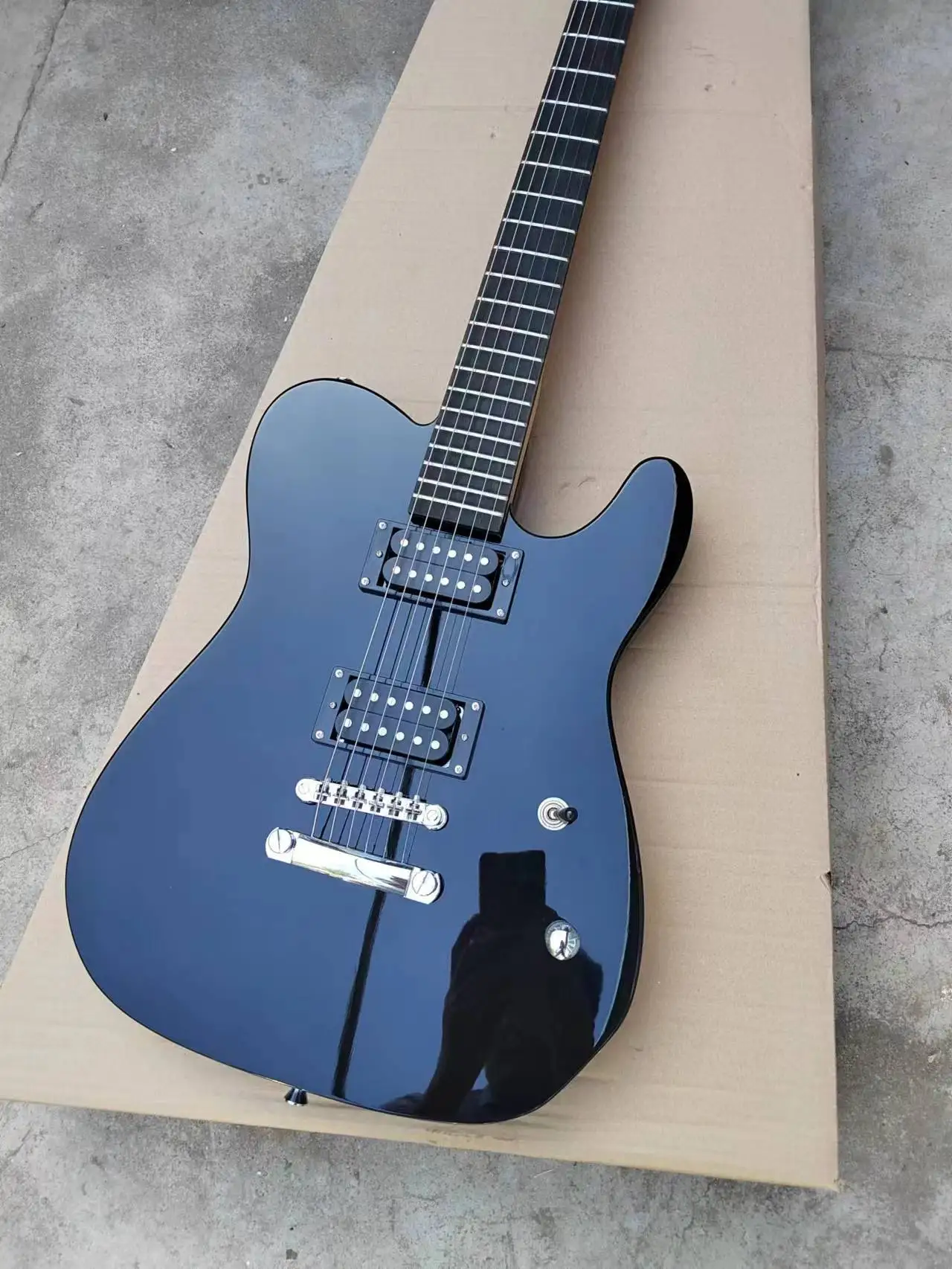 Ome-Electric-Guitar-Basswood-Body-Finish-Black-Chrome-Hardware.jpg