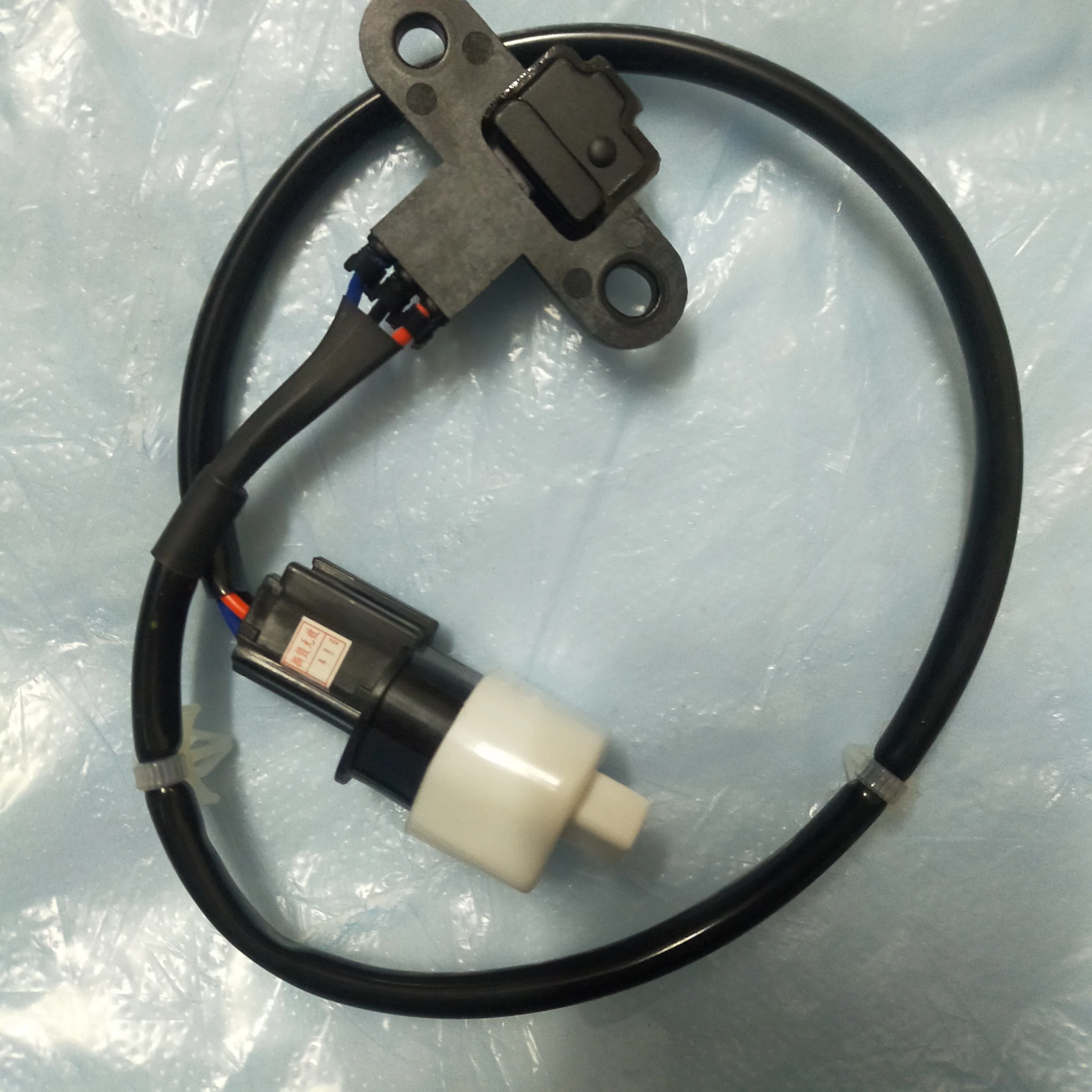 MR507743 Crankshaft PositionSensor For Mitsubishi KG5W/4G64 - AliExpress 34