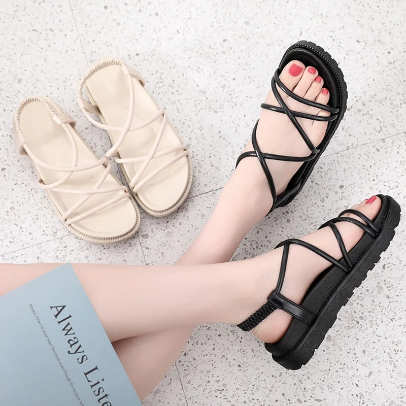 샌들 여성 여름 학생 2021 새로운 한국 스타일 다재다능한 하라주쿠 스타일 플랫 크로스 스트랩 플랫폼 머핀 여성 신발 패션