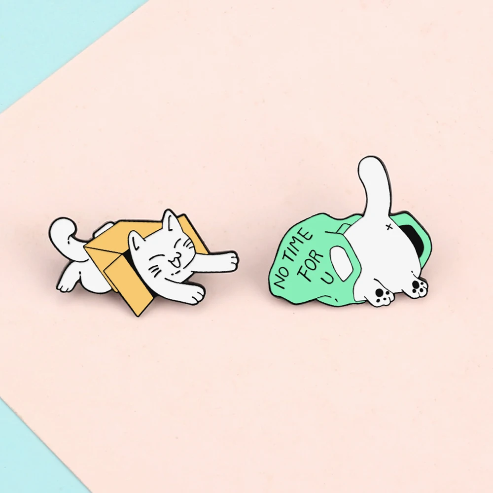 Naughty-Cartoon-Cat-Brooch-White-kitten-In-Box-Bag-Enamel-Pin-Funny ...