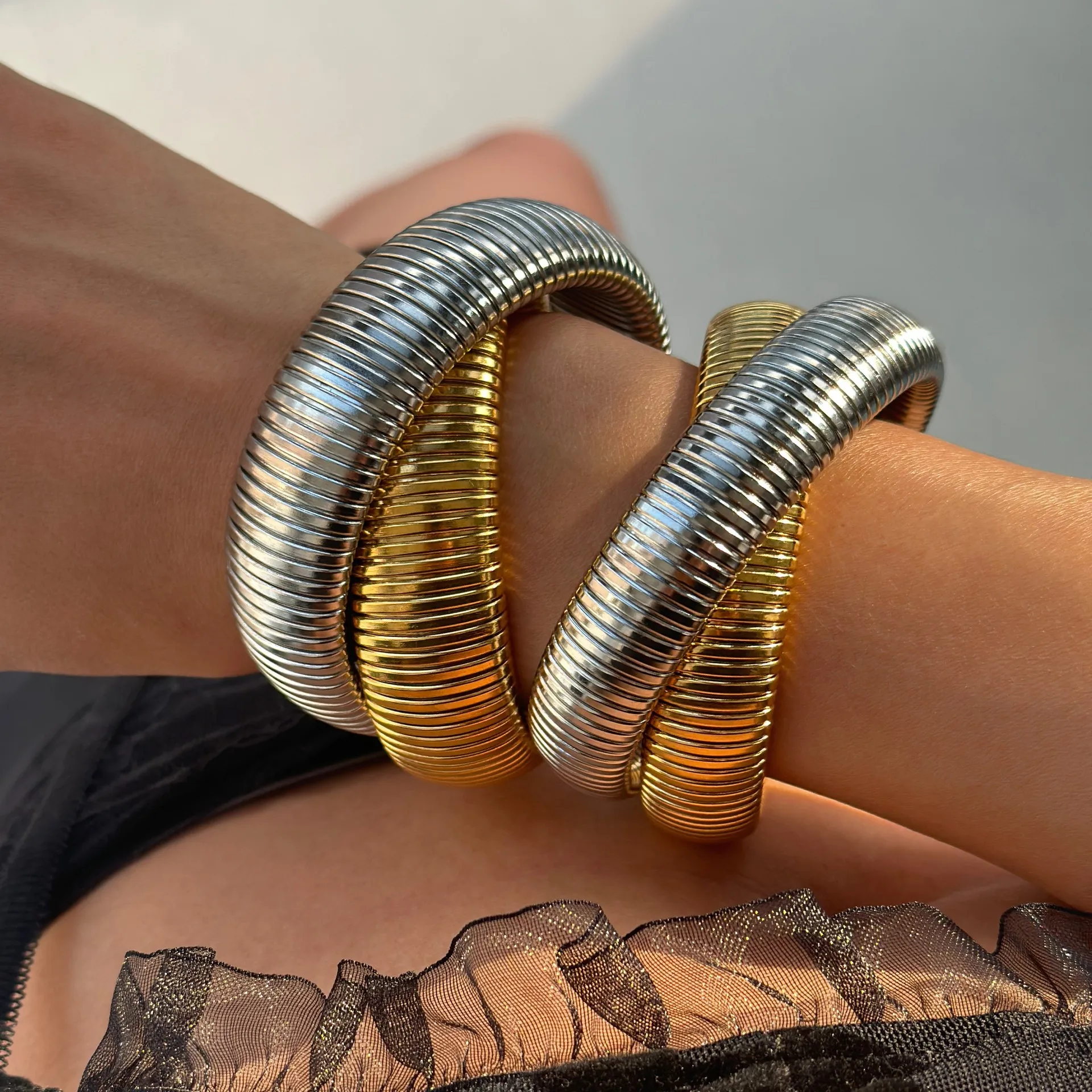 Pulsera-Vintage-de-acero-de-titanio-para-mujer-y-ni-a-brazalete-de ...