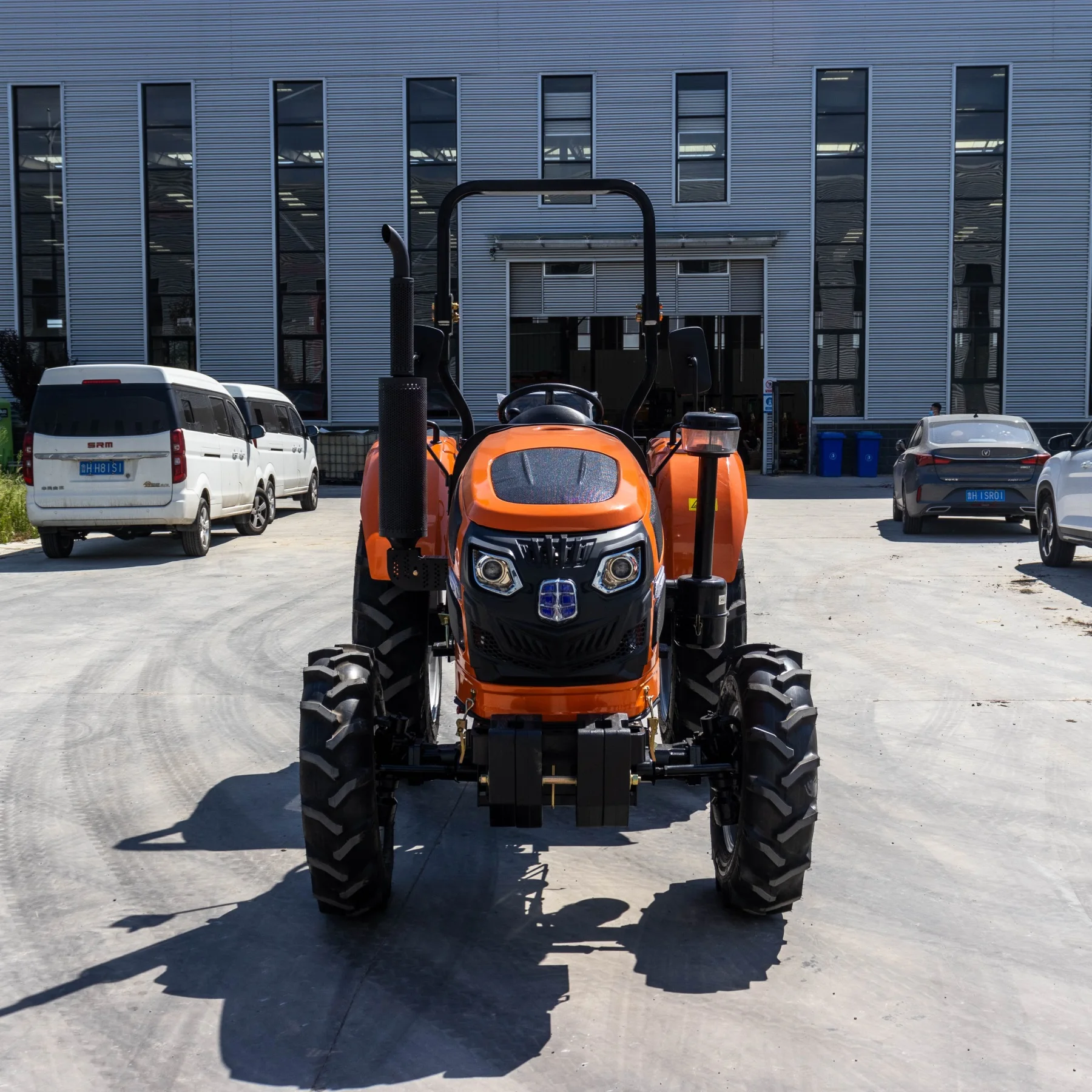 Tractor-de-granja-con-ruedas-4x4-45HP-60HP-90HP-con-tractores-agr-colas ...