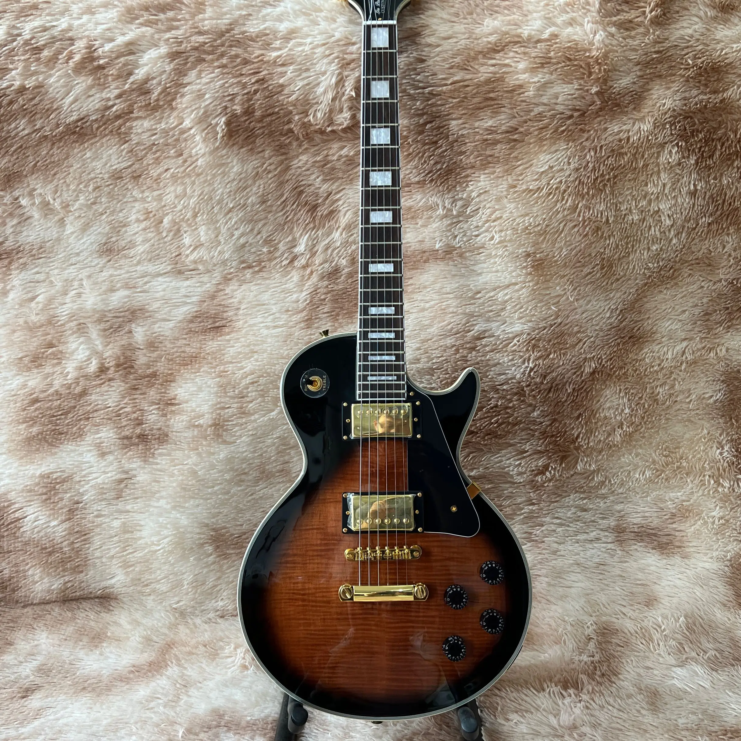 Custom-Electric-Guitar-Mahogany-Solid-body-High-quality-Pickups ...