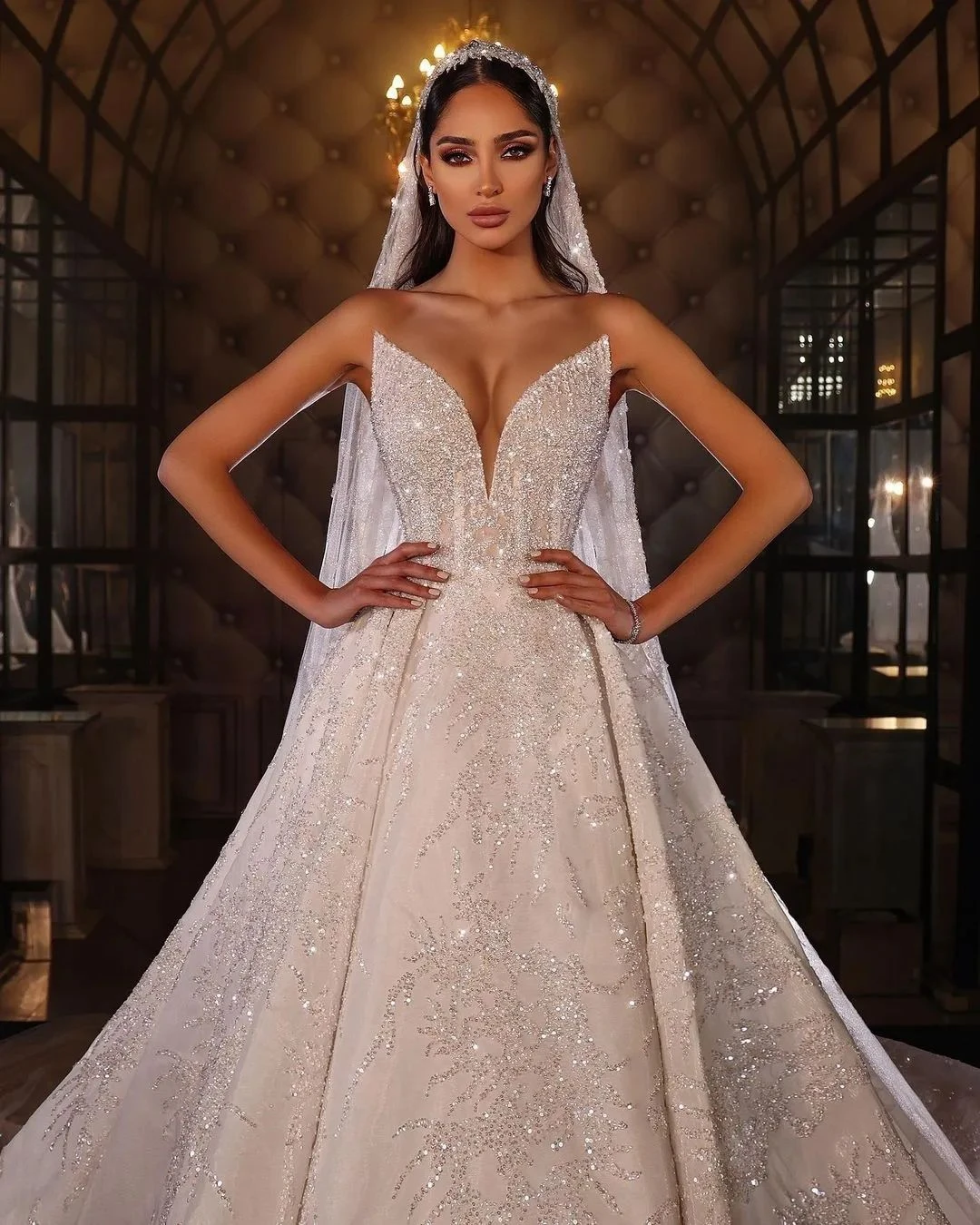 Elegant-Magnificent-A-Line-Wedding-Dresses-Veil-Lace-Applique ...