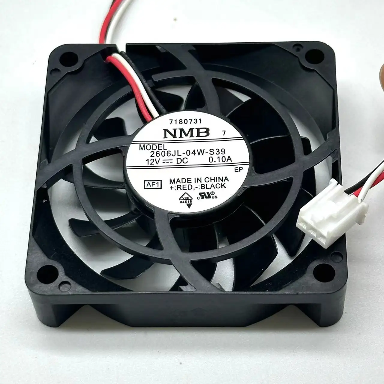 NMB-MAT 2606JL-04W-S39 AF1 DC 12V 0.1A 70x70x15mm 3-Wire Server Cooling ...