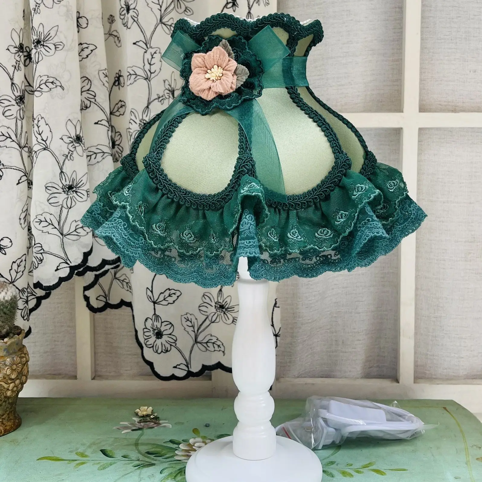 Korean Mini Princess Girl Lolita Countryside Lace Desk Lamp Bedroom ...