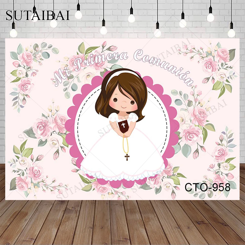 Fondo rosa de primera comunión, niña con pelo largo en un vestido de ...