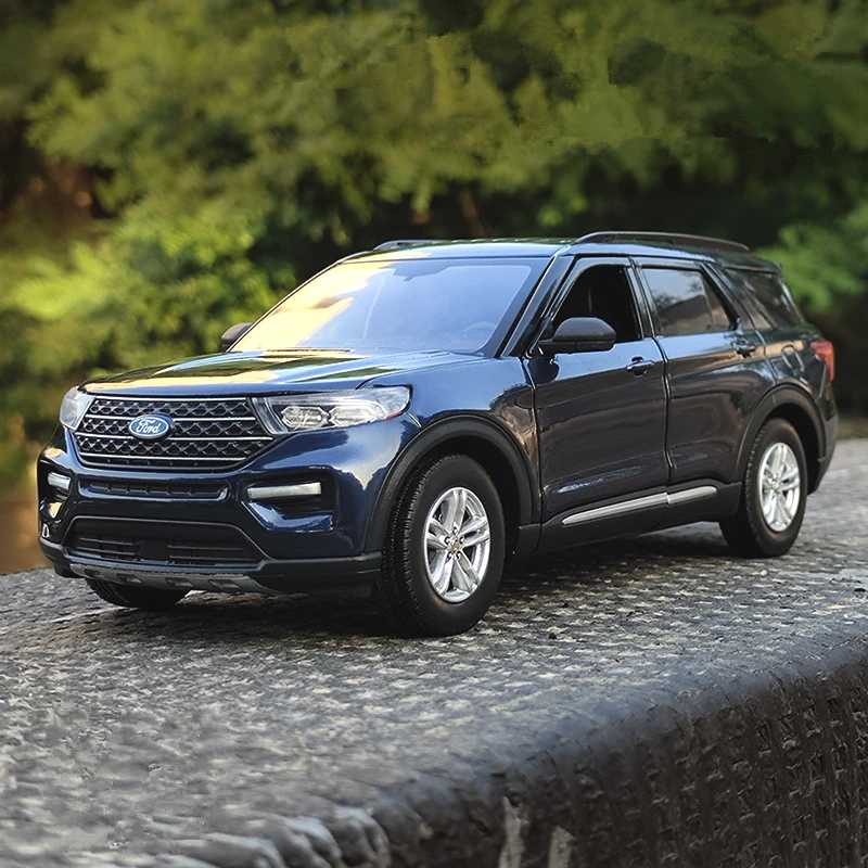1-24-FORD-EXPLORER-XLT-SUV-Alloy-Car-Model-Diecasts-Metal-Toy-Off-road ...
