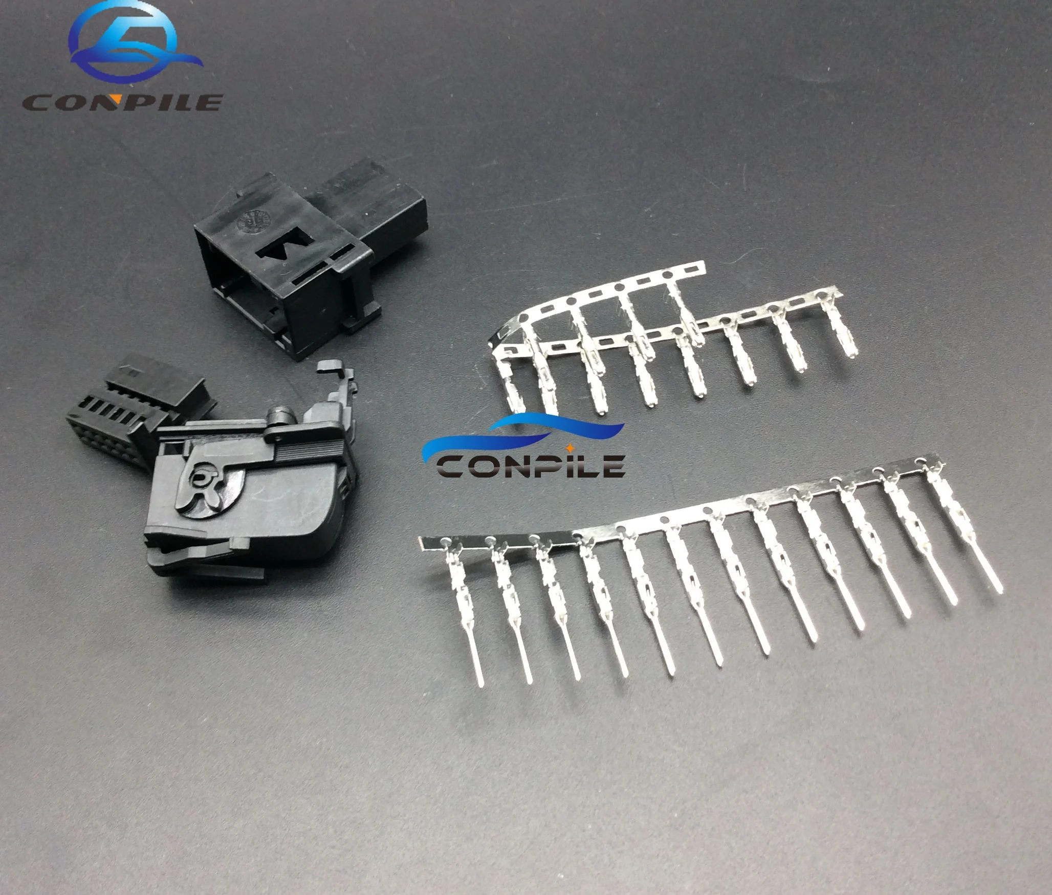 For Ford Focus Kuga Mondeo 12pin Small Screen Dashboard Plug Connector ...