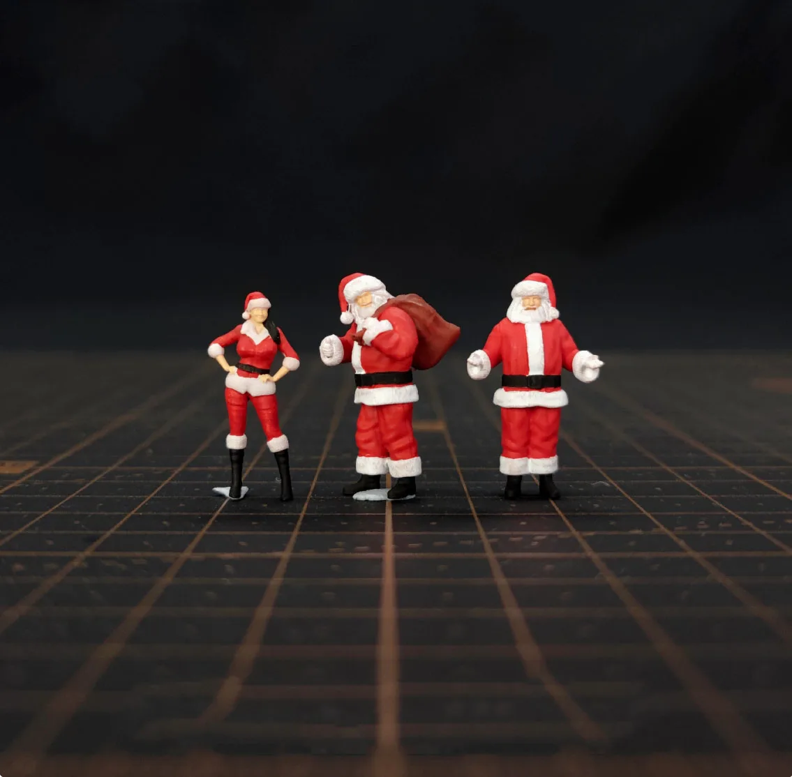 Resin-Handmade-Painted-1-64-Santa-Claus-Miniature-Figure-Model-Creative ...