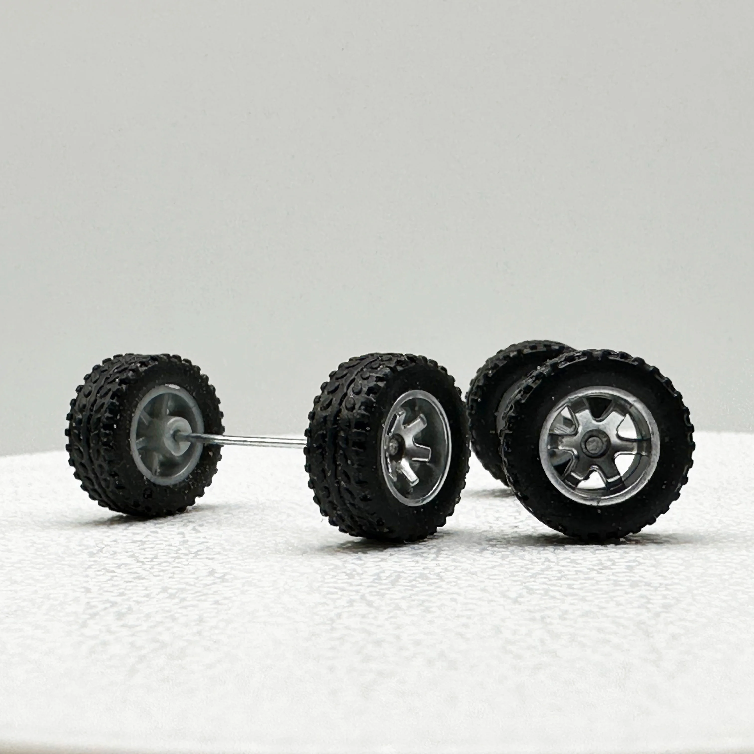 10 Sets 1/64 Off Road Wheels 14mm Tires Tyre Modify Wheel for 1:64 Van ...