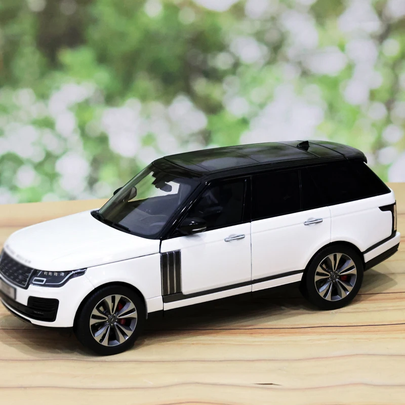 LCD-1-18-Range-Rover-SVA-Executive-Alloy-full-drive-car-model.jpg