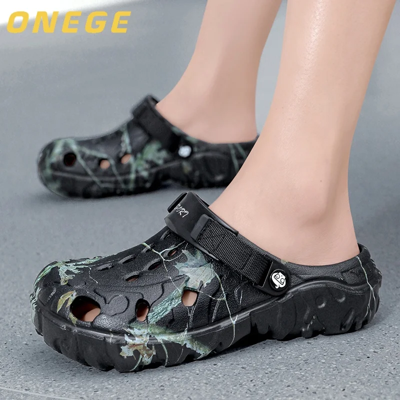 A Pair of Men's New Summer Clogs, Men's Wear-Resistant, Non-Slip, Soft ...