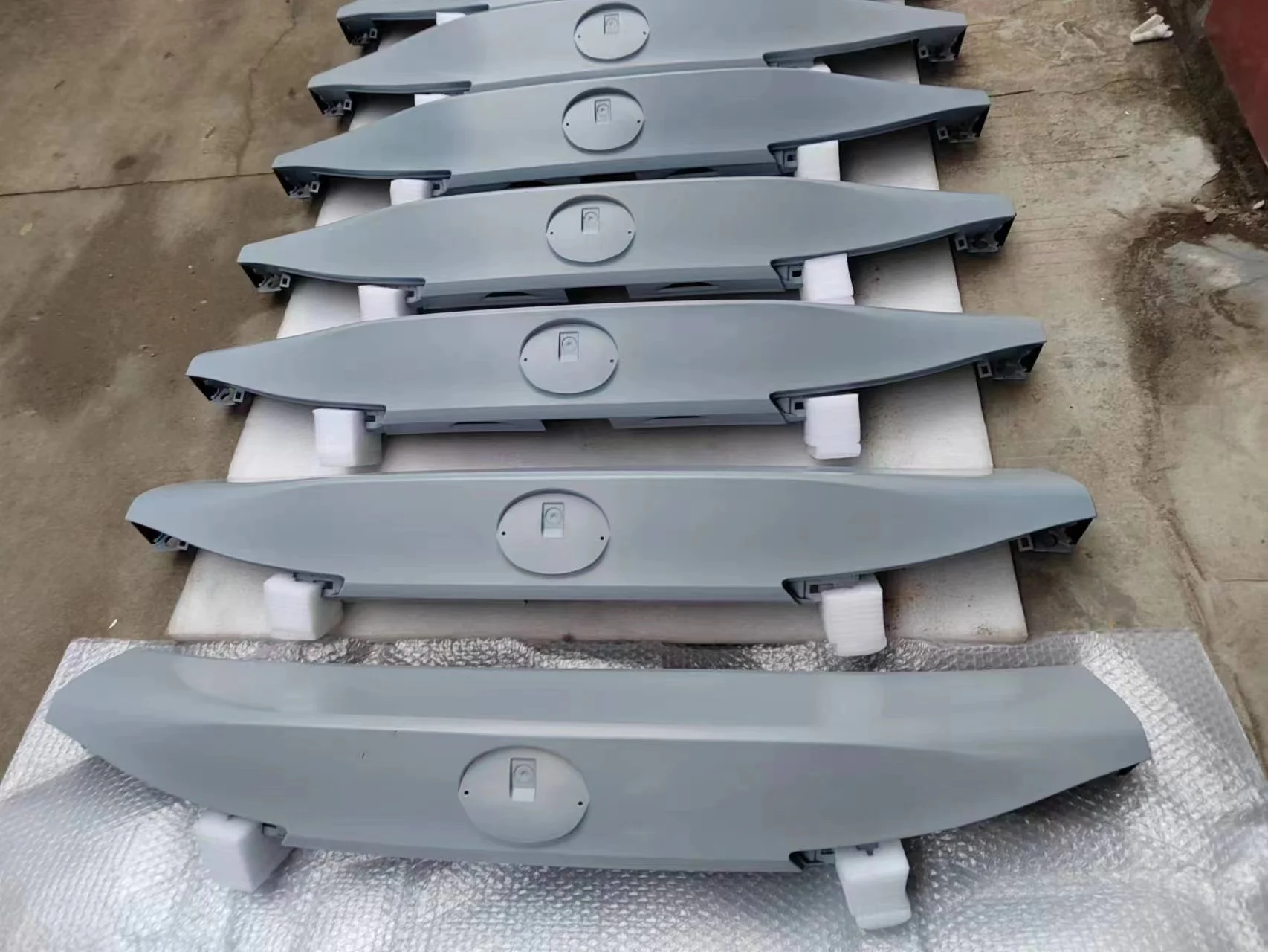 76801-76030-2017-2018-2019-2020-2021-2022-MOLDING-REAR-TAILGATE-Garnish ...