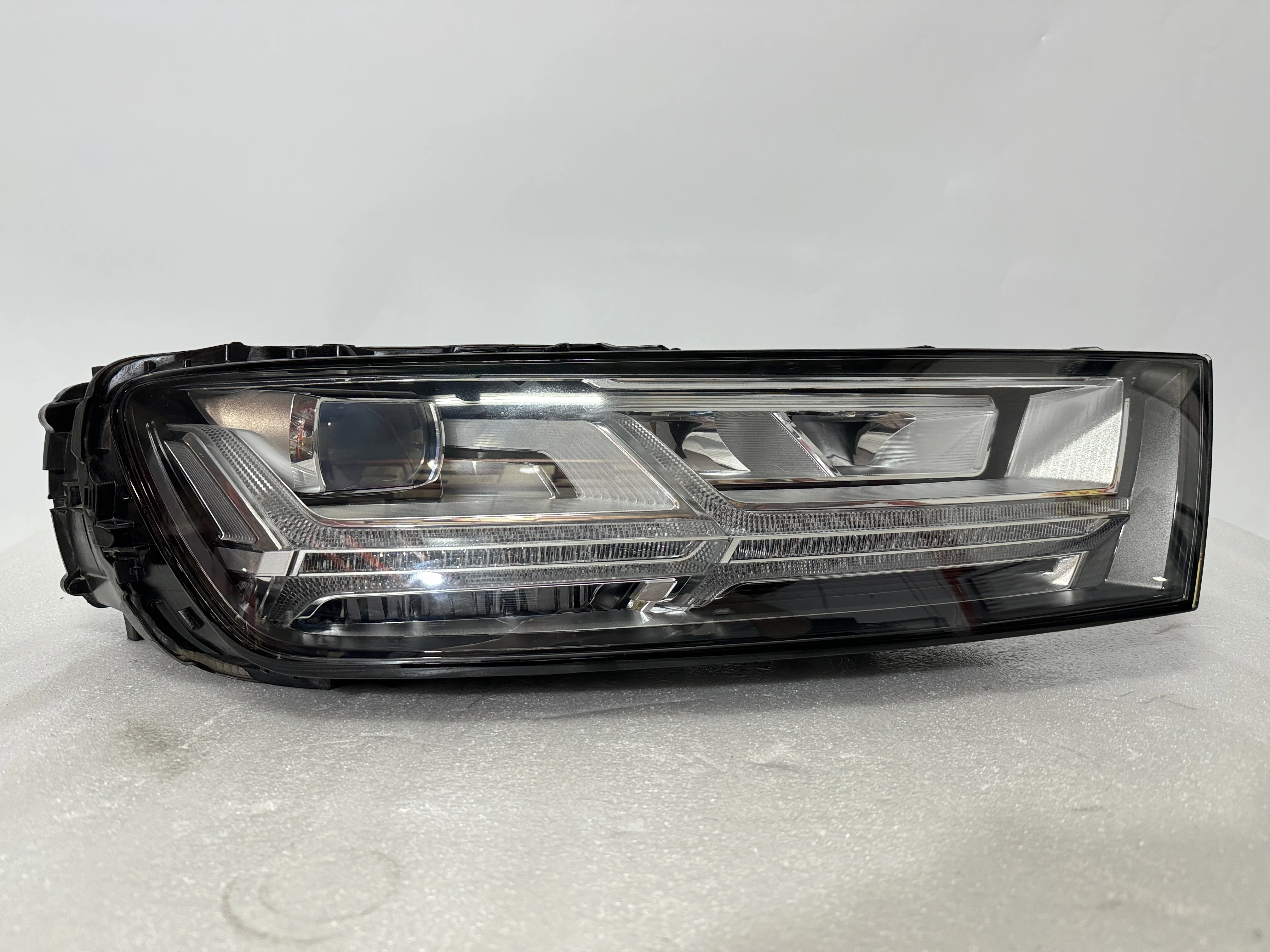 Faros-LED-Matrix-para-Audi-Q7-versi-n-europea-compatibles-con-Plug-And ...