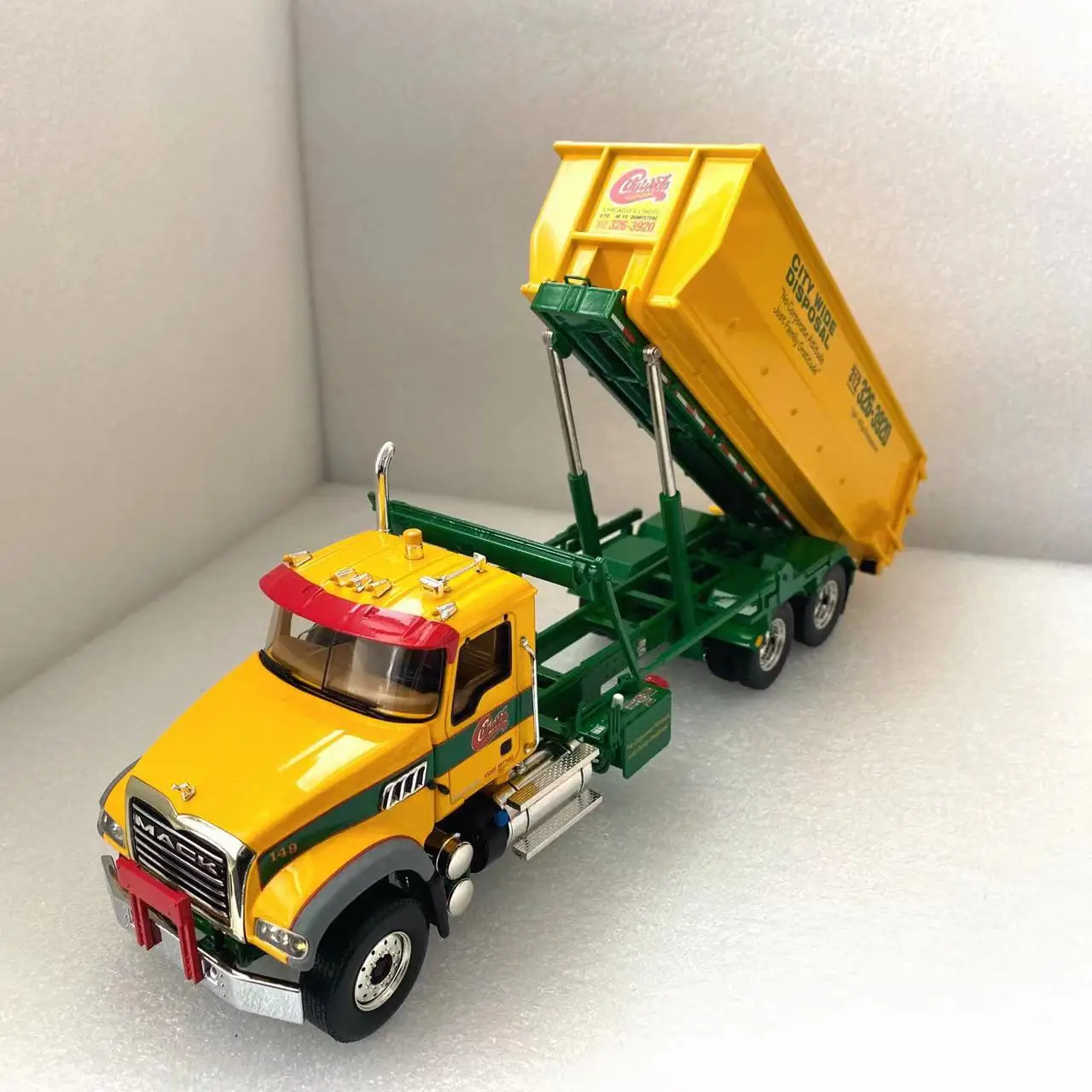 First-Gear-1-34-Scale-Yellow-Muck-Truck-American-style-Front-Head-Mack ...