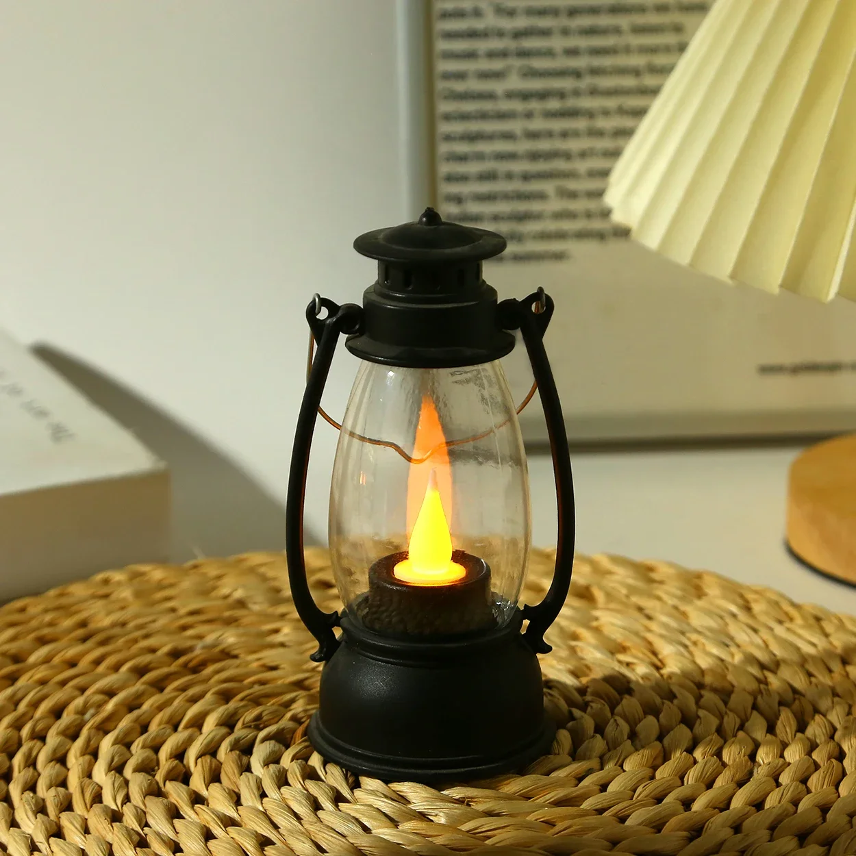 Vintage-Style LED Lantern, Decorative Battery-Powered Light with PP ...