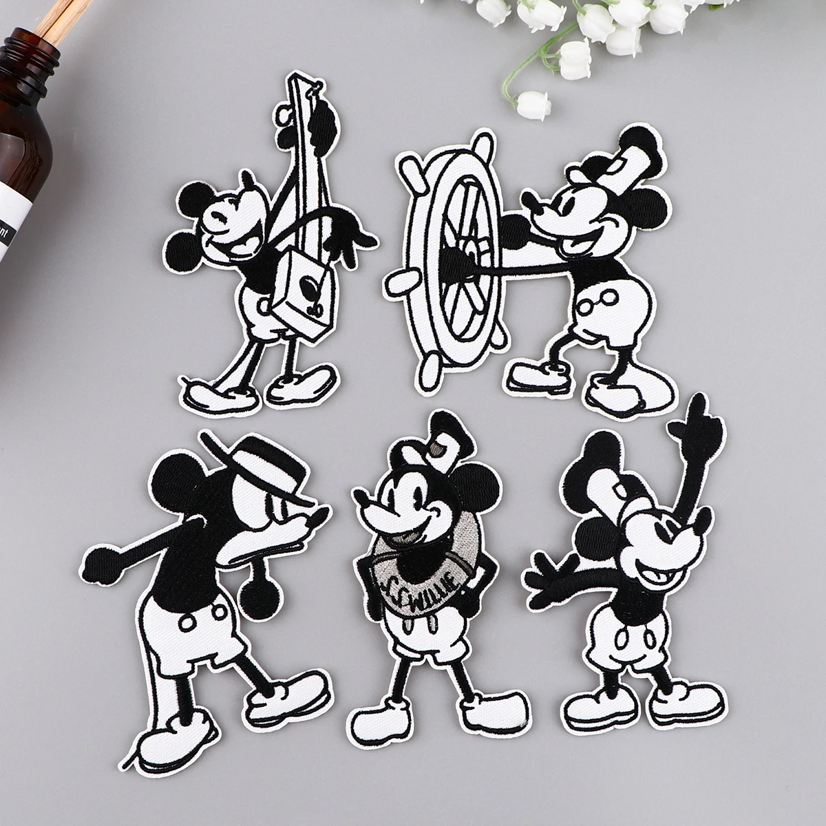 Mickey-Mouse-Embroidered-Patches-on-Clothes-DIY-Cartoon-Animal-Applique ...