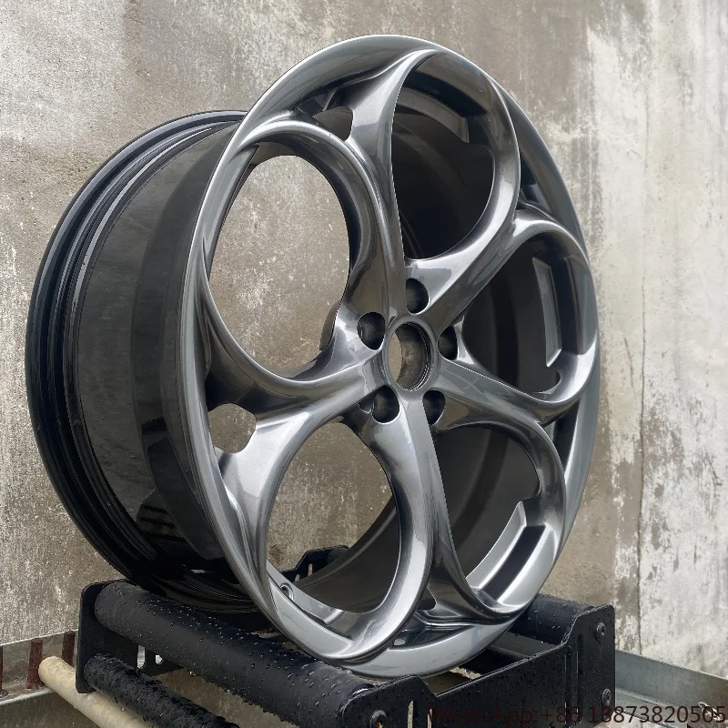 Full Size Clover Lucky Shape Alloy Forged Wheel Rim for 4C Giulia ...